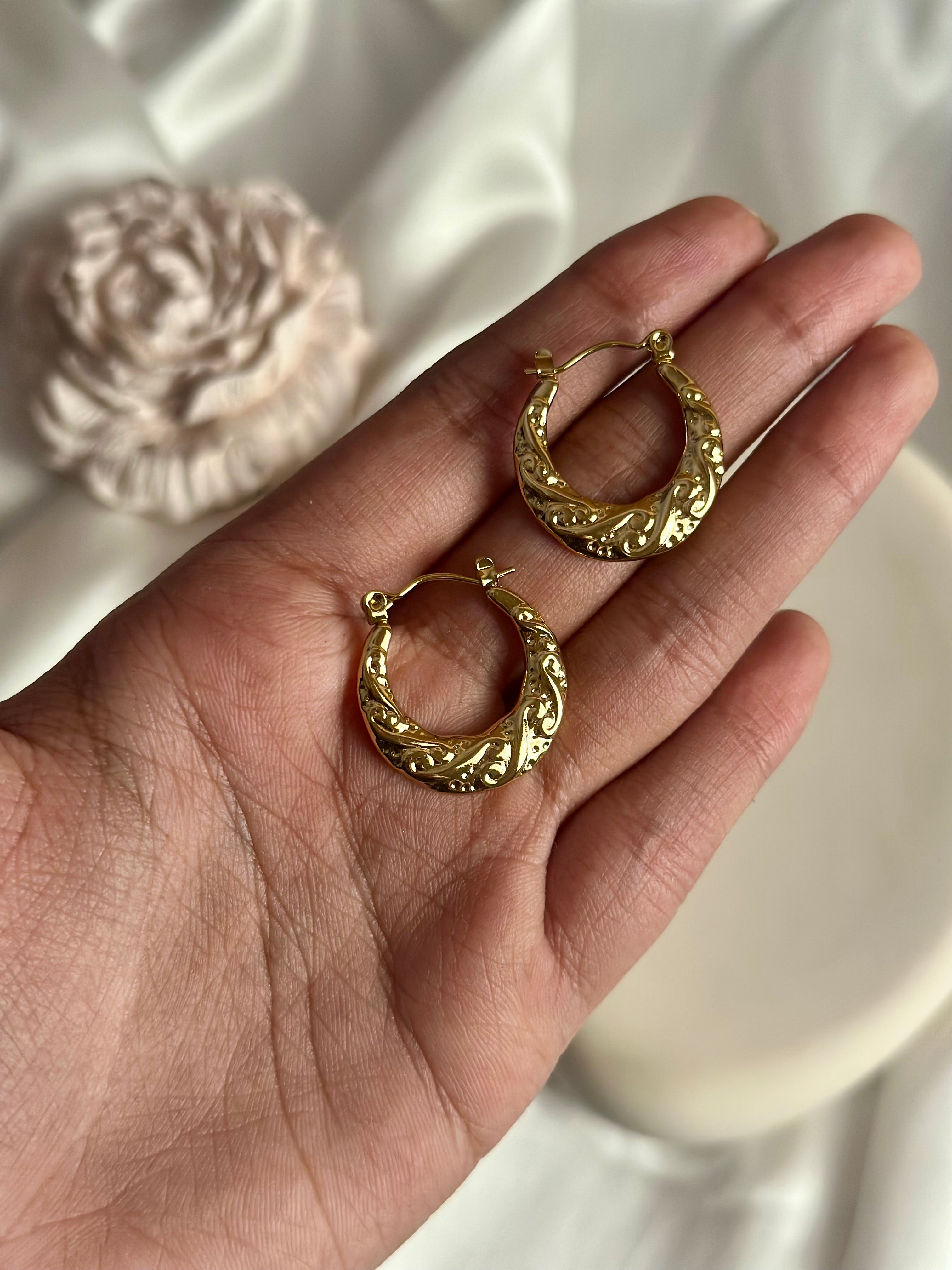 Mia Patterned Hoops – Aurel
